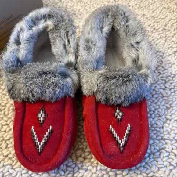 Manitobah | Shoes | Nwt Manitobah Tipi Suede Moccasin | Poshmark